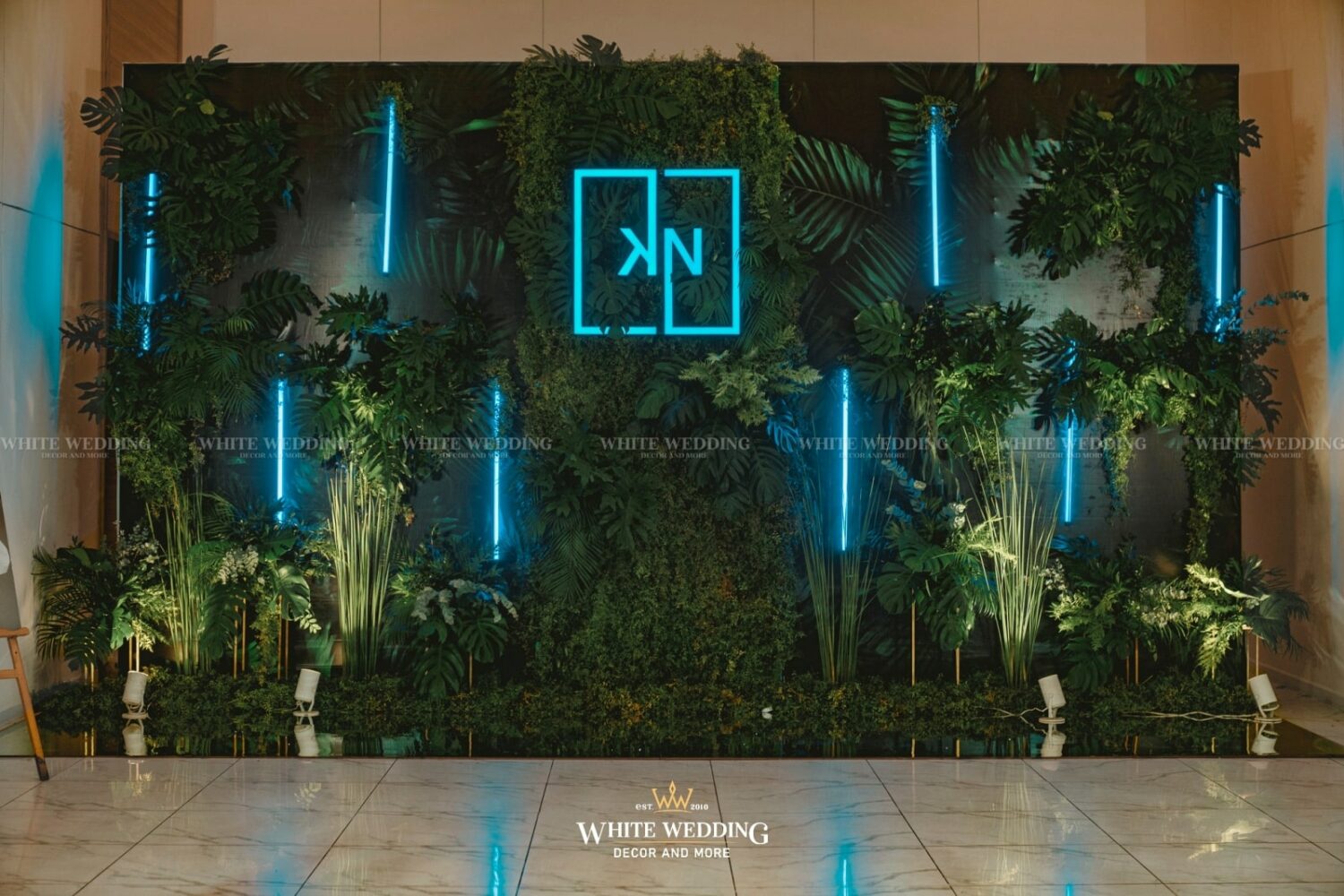 TRON: LEGACY Wedding – WHITE WEDDING Decor & More