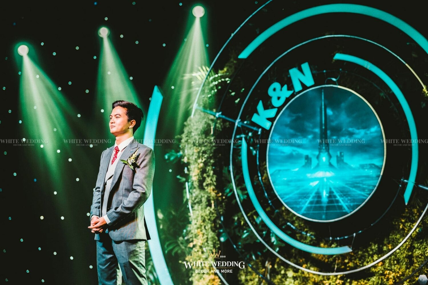 TRON: LEGACY Wedding – WHITE WEDDING Decor & More