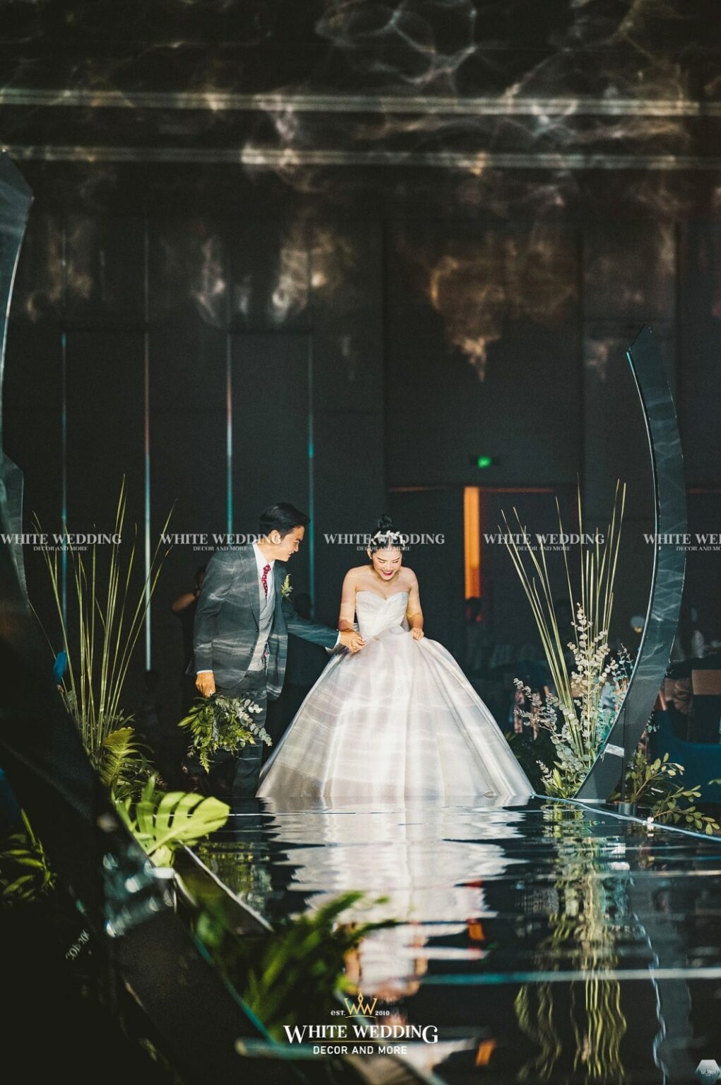 TRON: LEGACY Wedding – WHITE WEDDING Decor & More