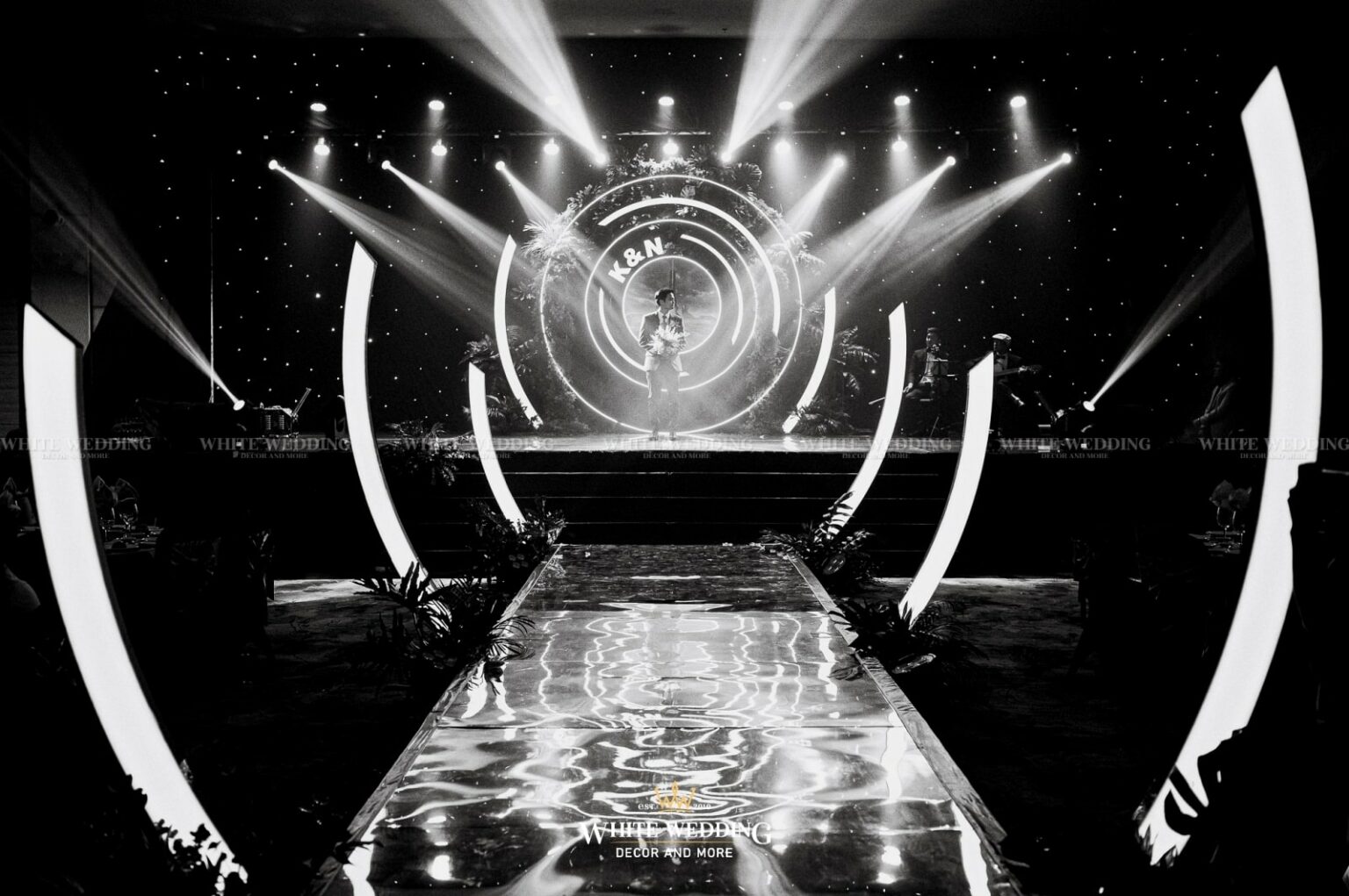 TRON: LEGACY Wedding – WHITE WEDDING Decor & More